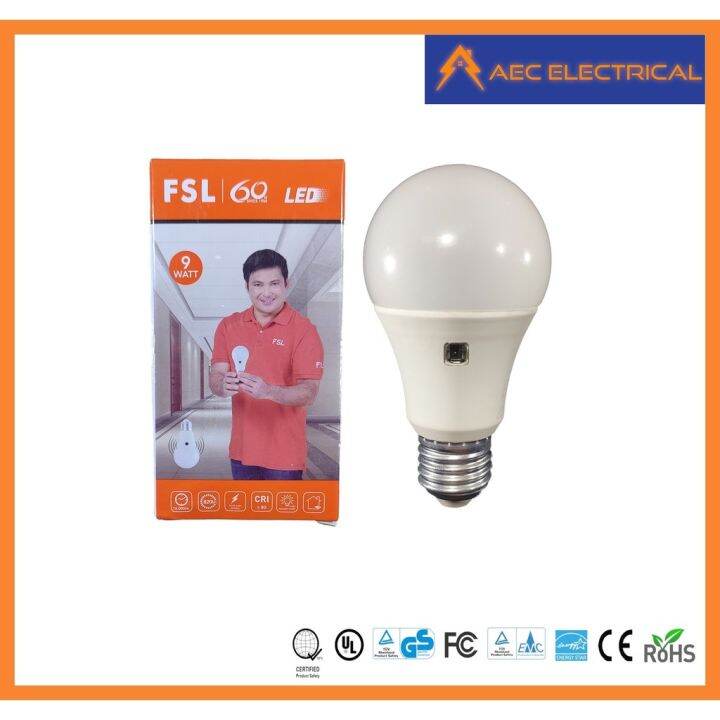 (Authentic) FSL Photocell Sensor Bulb E27 Automatic On Off 9 Watts ...