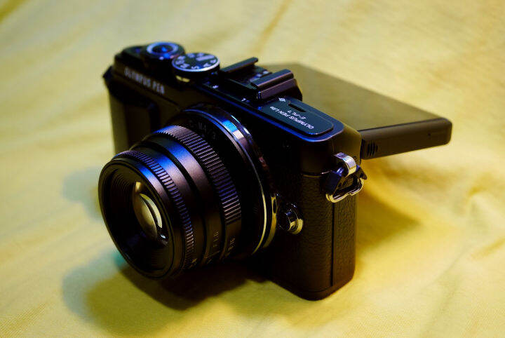 Olympus Pen E-PL7 Wi-Fi Mirrorless Digital Camera Black with 35mm F1.6 ...