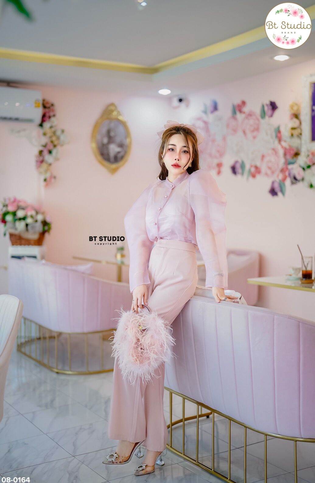 งานป้าย BT-Studio set 3ชิ้นเสื้อเชิ้ตชีฟองแต่งแขนตั้งกระดุมหน้า มาพร้อมเสื้อครอปสายเดี่ยว ...