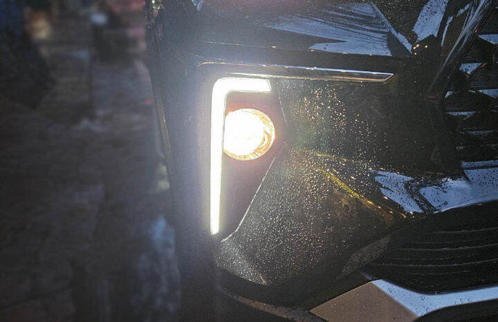 Toyota Veloz 2022 to 2023 Fog Light Fog Lamp Cover With DRL | Lazada PH