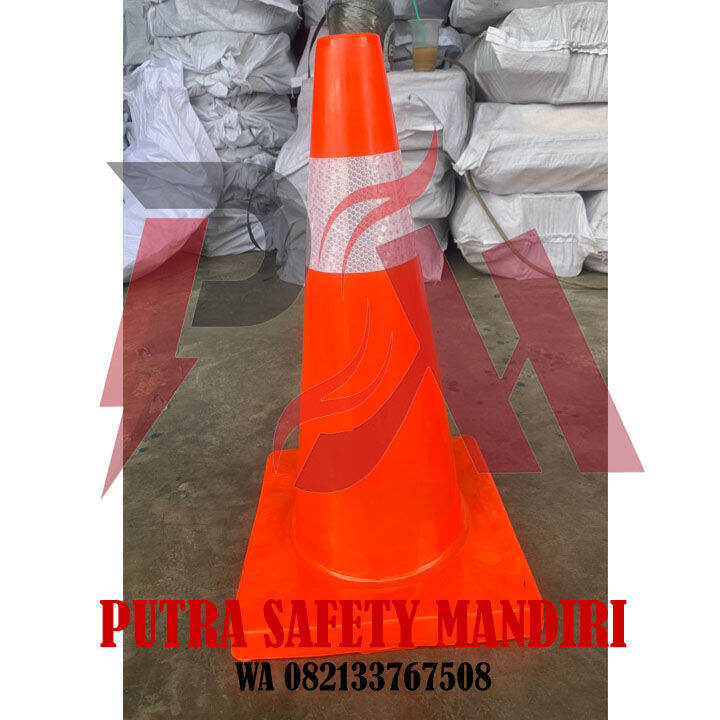 TRAFFIC CONE RUBBER RED TINGGI 45 CM KARET KERUCUT MARKA JALAN DENGAN REFELCTIVE PUTIH | Lazada ...