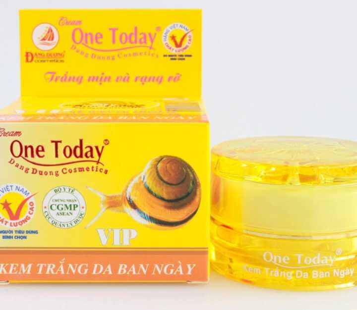 Snail whitening day cream 15g / kem oc sen trang da ban ngay 1 hop 15g ...