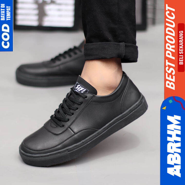Sepatu Casual Sneakers Hitam Polos Kerja Pria | Lazada Indonesia