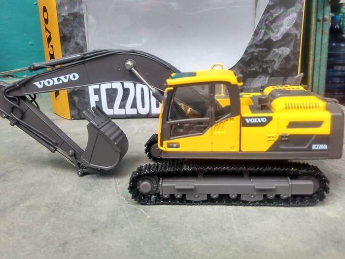 Diecast Excavator Volvo EC220 miniatur alat berat konstruksi murah ...
