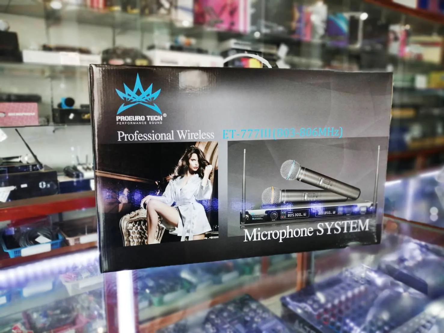 **ความถึ่ใหม่ ** PROEURO TECH ET-777 รุ่นใหม่ ความถี่ 803 - 806 MHz ไมโครโฟนไร้สาย ET-777III UHF ...