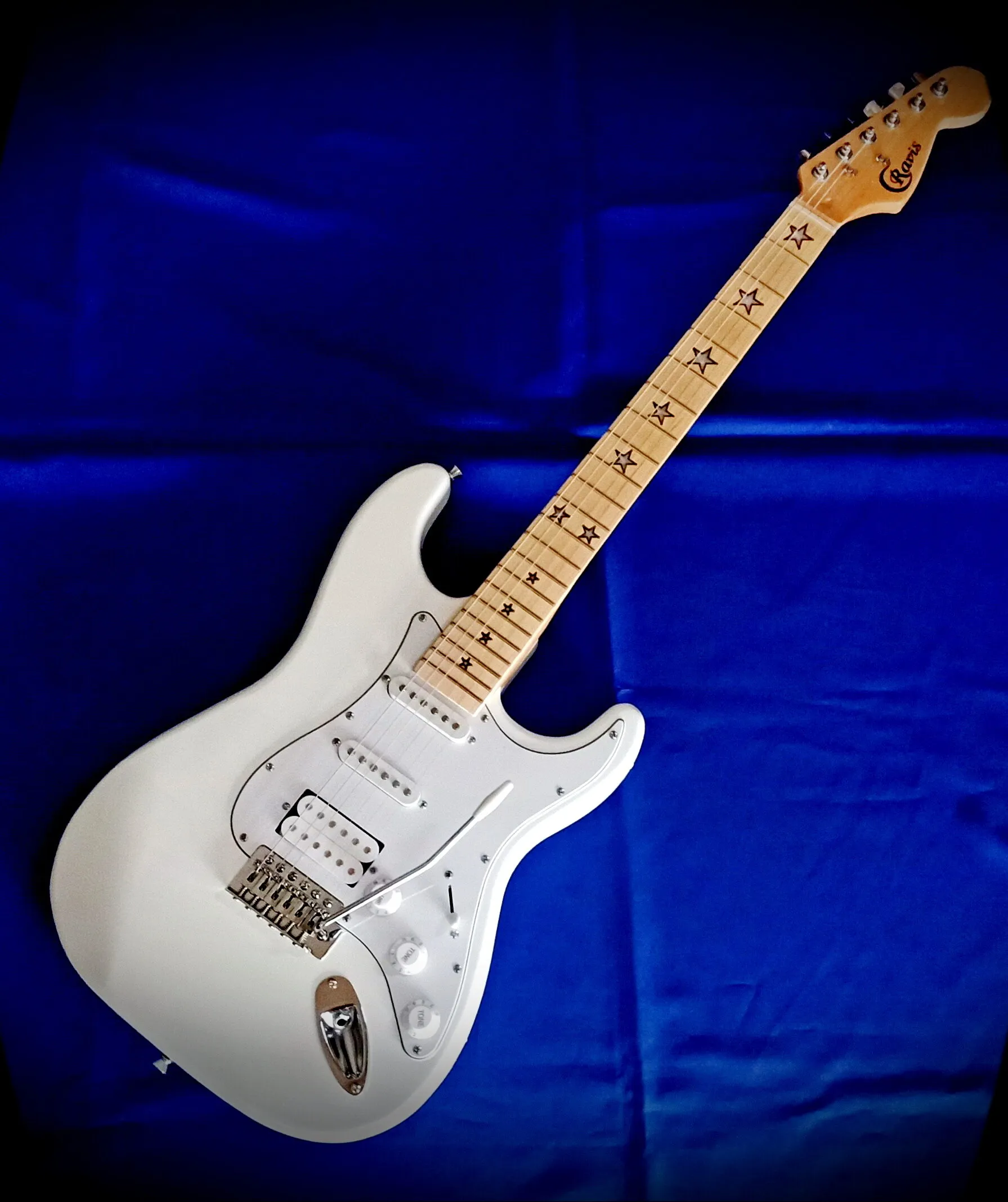Cravis KG02 Electric Guitar คอดาว ทรง Strat HSS