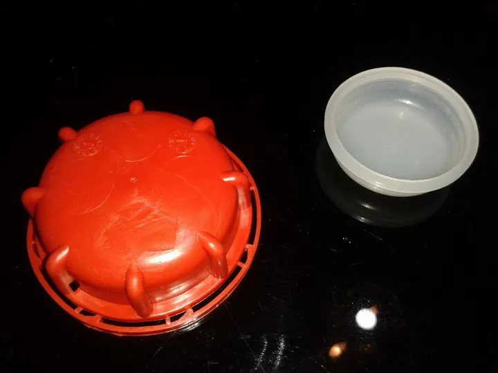 Bottle - Cap & Insert For 20 & 25 Liter Bottles / Jerrycan /PLASTIC ...