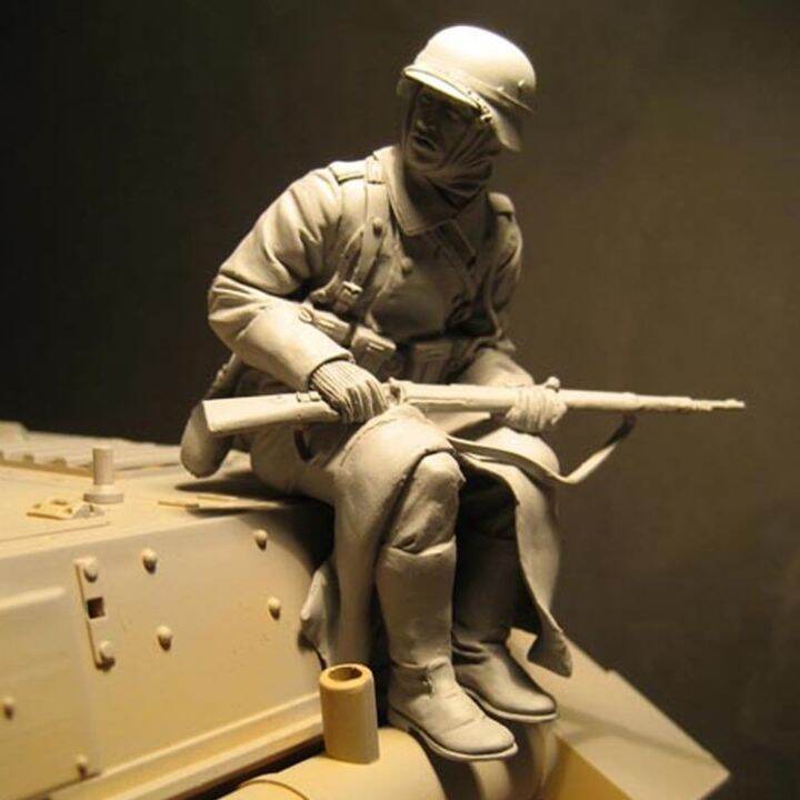 1 / 16 Resin Soldier character whole body World War II armored tank ...