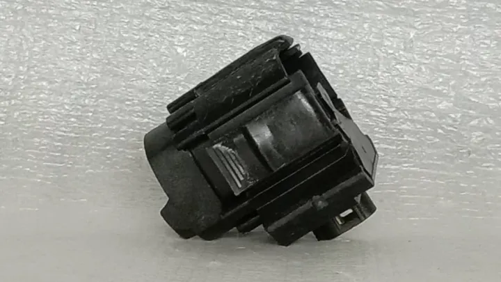 MERCEDES-BENZ W210 KICK-DOWN SWITCH (ORIGINAL) | Lazada