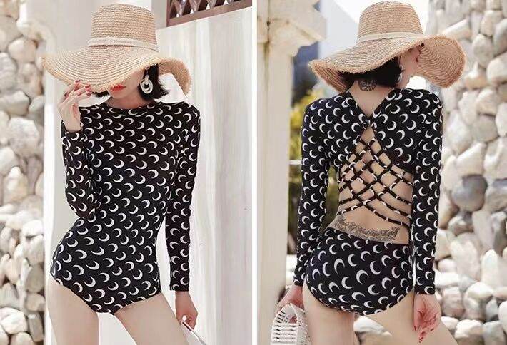 【clover】printed Rashguard One Piece Long Sleeve Swimsuit Korean
