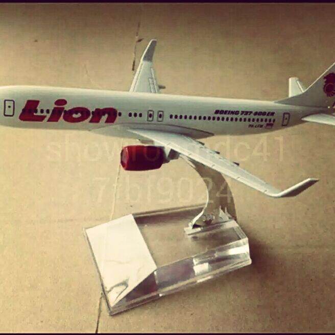 MINIATUR PESAWAT LION AIR DIECAST | Lazada Indonesia
