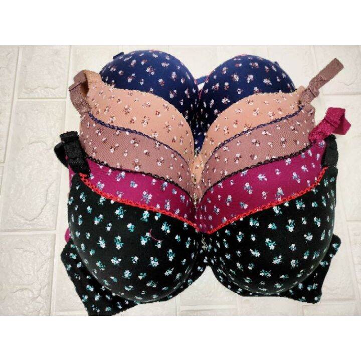 Plus size Triumph printed bra onhand sizes 40,42,44,46 cap B and C ...