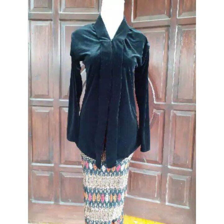Kebaya Bludru Kartini / Kebaya Hijab Leher V (Bahan Tebal) | Lazada ...