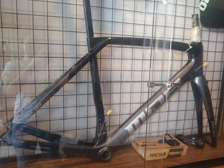 MOB CARBON TECH PRO RC8 | Lazada PH