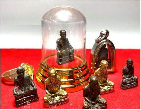 Thai Amulet Display Case 泰国佛牌(小金身)防尘供奉座 !! Ex-stock !! 现货 !! | Lazada