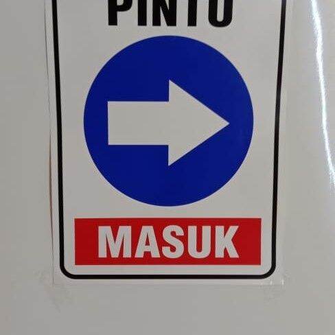 SIGN STICKER K3 RAMBU SAFETY PINTU MASUK ARAH KANAN UK 20X30CM | Lazada ...