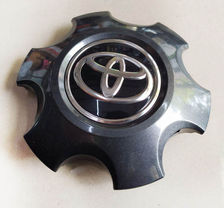 Toyota Fortuner 2021 to 2023 Black Silver Gray Gun Metal Center Cap ...