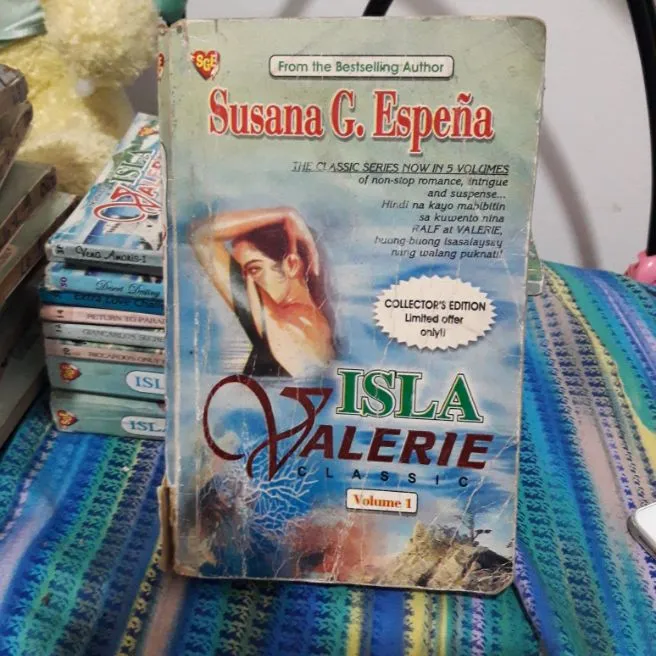 ISLA VALERIE CLASSIC VOLUME 1 BY: SUSANA G. ESPENA" ( USED) | Lazada PH