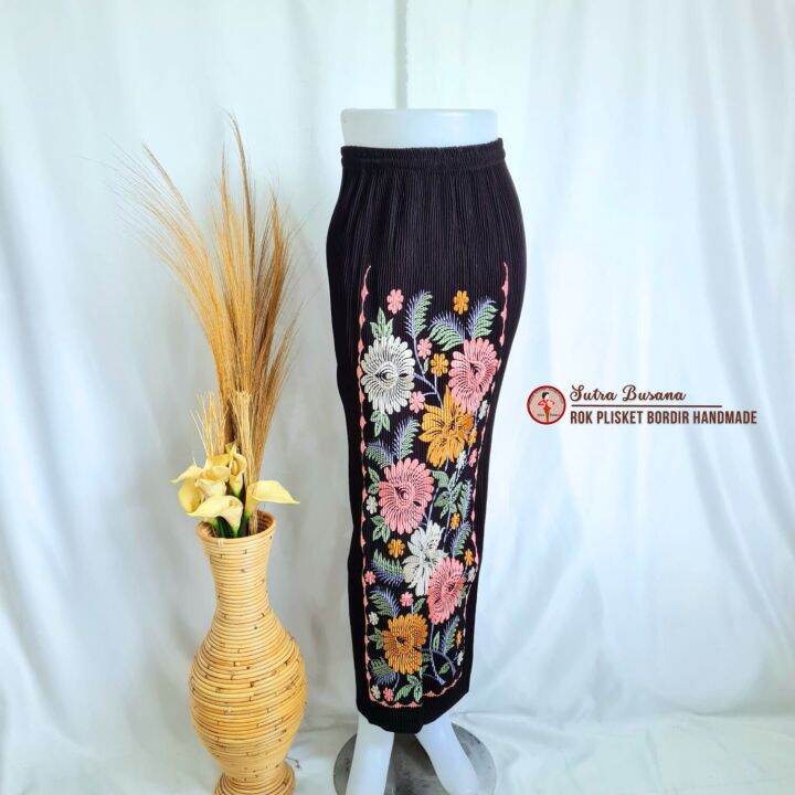 Pusat Bordir Tasikmalaya - Rok Plisket Bordir Handmade motif Cakradhara ...