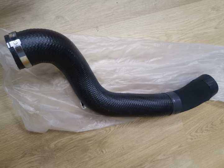 INTERCOOLER TURBO HOSE GENUINE PART (ORIGINAL) FORD RANGER T6 , T7 , T8 ...