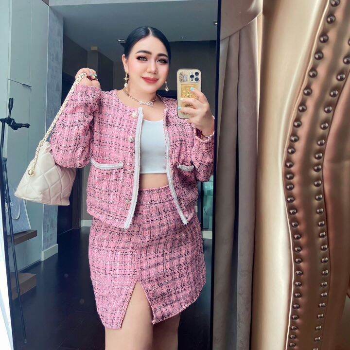 Plus size Set สูทเบทเซอร์ 3 ชิ้น ขาสั้นสุดหรู Luxury แต่งแถบขนมิ้งปักมุก รุ่นทวิสนี่ (F20 ...