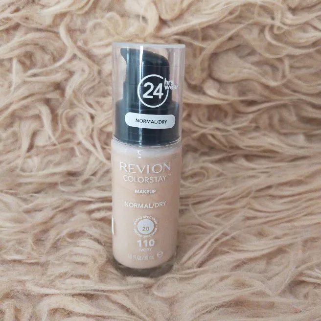 REVLON COLORSTAY COLOR STAY FOUNDATION 110 IVORY | Lazada Indonesia