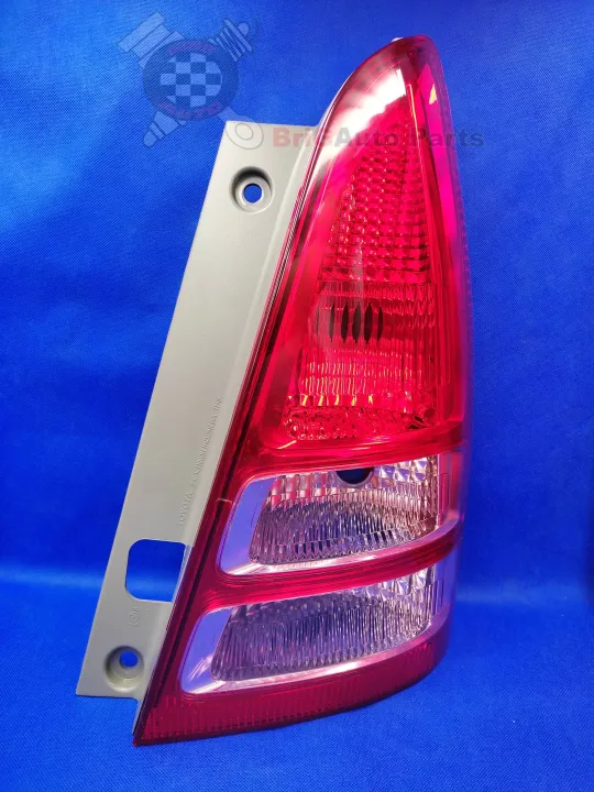Toyota Innova 2005-2007 Original Tail Light Right passenger Side ...
