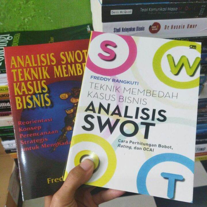 PAKET 2 BUKU; ANALISIS SWOT TEKNIK MEMBEDAH KASUS BISNIS - FREDDY ...