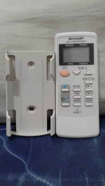 REMOTE AC SHARP CRMC-793JBEZ SEKEN ORIGINAL | Lazada Indonesia