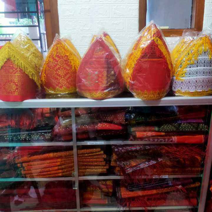 Topi adat batak - topi pesta adat batak - TOPI ULOS BATAK | Lazada ...