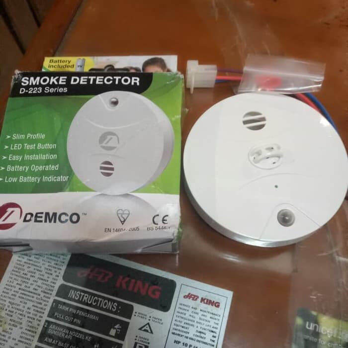 SMOKE DETECTOR DEMCO D-223 WITH BATTERY STAND ALONE D223 smoke | Lazada ...