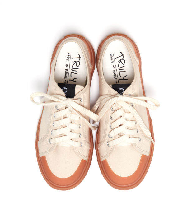 พร้อมส่ง!! 🔥TRULY Sati Off-White Vegan Sneakers รองเท้าแบรนด์ไทย งาน ...
