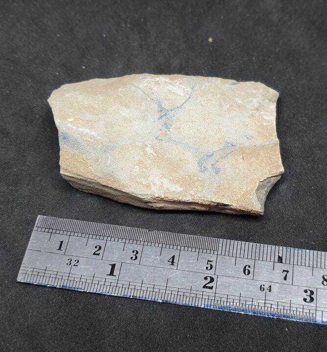 เครื่องมือหินกะเทาะโบราณยุคก่อนประวัติศาสตร์ ขุดพบที่แหล่งโบราณคดีตาพระ ...