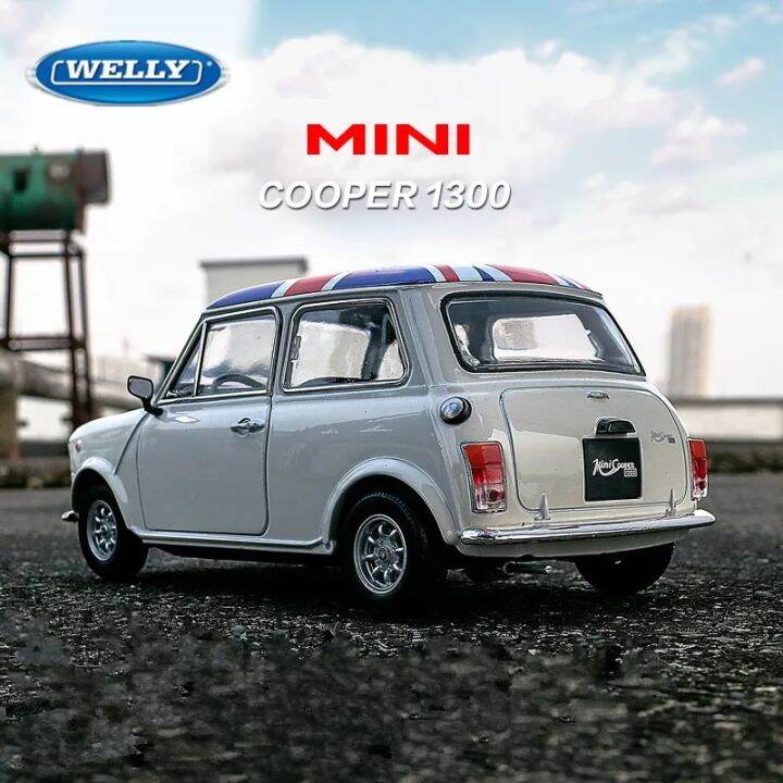 WELLY 1:24 MINI COOPER 1300 Alloy Car Model Diecast Metal Classic Mini ...