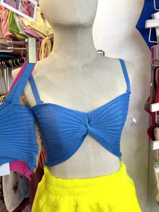 รหัส003 MOLTIDA Studio เสื้อครอปครึ่งตัวเนื้อผ้าไหมพรมเนื้อหนา ทอแน่น กระชับมาก สวยทุกสีตัวเดียว ...