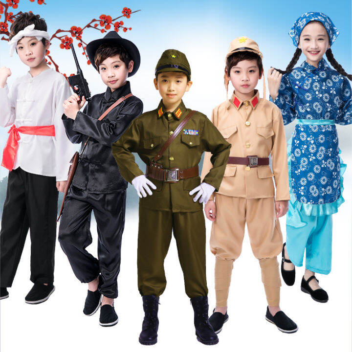 Children, Japanese soldiers, military uniform officers, traitors ...