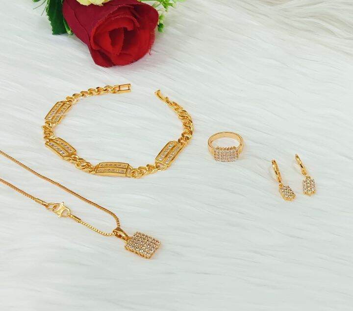 Set Perhiasan Model Bermotif Titanium Lapis Emas Wanita Dewasa Elegant ...