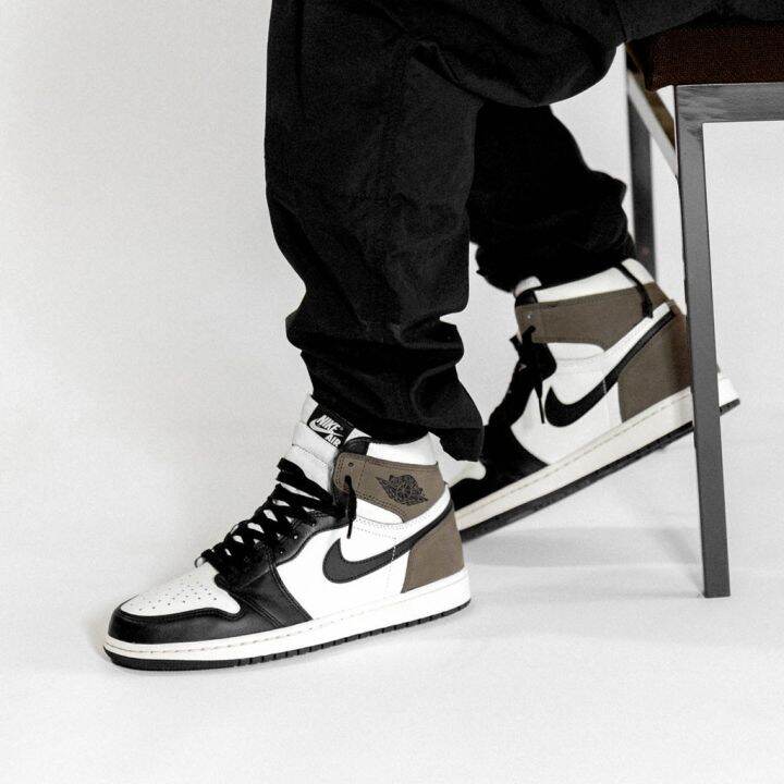 (พร้อมส่ง ของแท้ 100%) AIR JORDAN 1 RETRO HIGH DARK MOCHA | Lazada.co.th