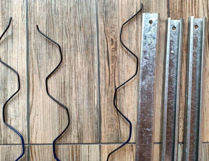 30 sets of 1.99m Channel lock and 2m wiggle wire per pack (Available ...