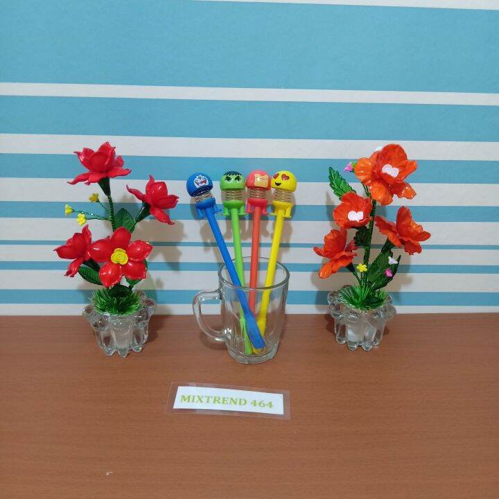 Pulpen Emoticon Emoji Unik Lucu Smile Spring Doll Pen Alat Tulis Unik ...