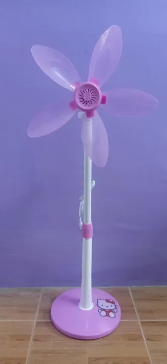 ZH Cute Design Stand fan 5 Blades Portable Stand fan Adjustable Mini ...