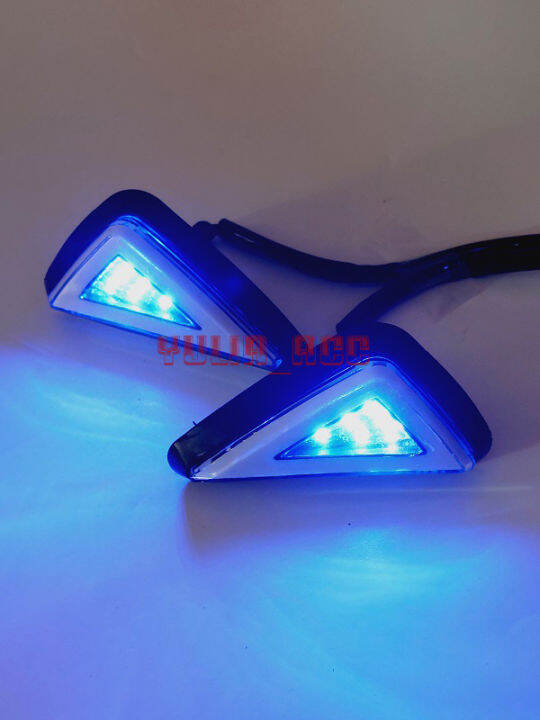 Lampu Sen Segitiga Tempel 2 Mode Lampu Senja Sein Diam 2 Warna LED Universal Motor | Lazada ...