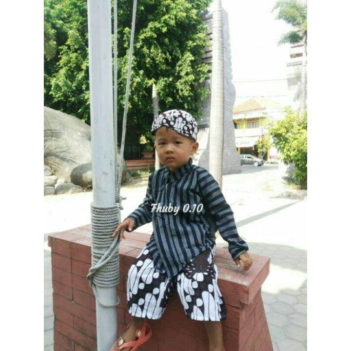 Set Baju Surjan Lurik Abu-abu Anak || Baju+Celana Batik Putih+Blangkon ...