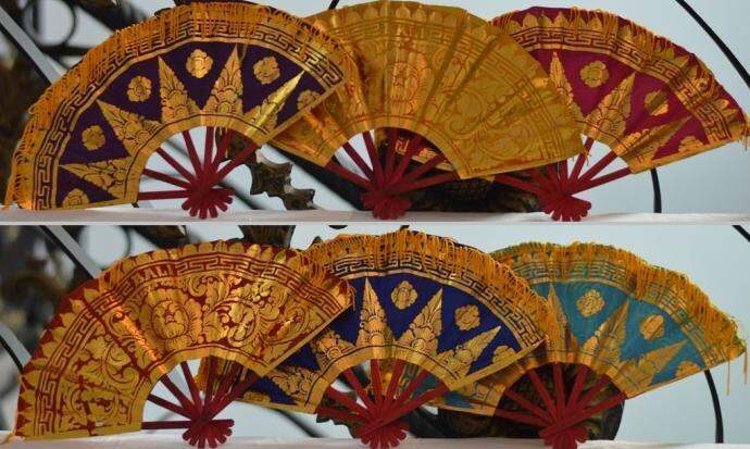 KIPAS BALI TARI TARIAN PRADA EMAS LEGONG KECAK KLASIK TANGAN | Lazada ...