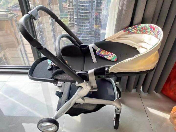 Bebebus eggshell stroller can sit, lie and fold. Two-way light and high ...