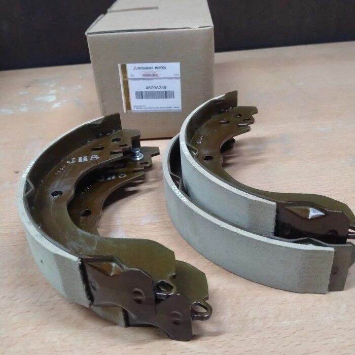 kampas rem belakang Xpander set 4600A259 | Lazada Indonesia