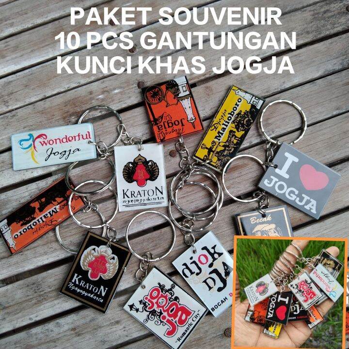 Paket Souvenir isi 10 pcs gantungan kunci akrilik khas Jogja Souvenir Malioboro oleh oleh khas ...