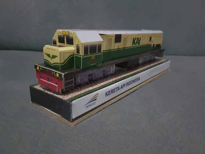 Miniatur papercraft Kereta api kertas CC201 hijau | Lazada Indonesia