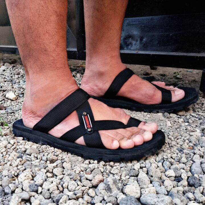 Ga Bahaya Ta? Rekomendasi Sandal Gunung Murah Untuk Pria Merk Erger ...