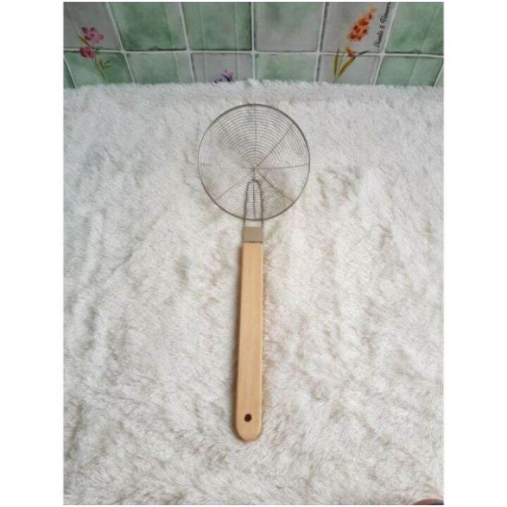 Saringan Serokan Minyak Gorengan Stainless Parabola Gagang Kayu 20cm ...